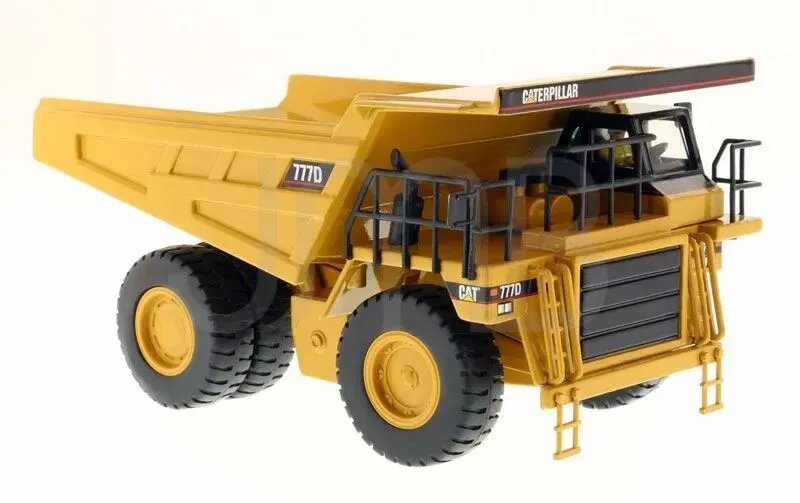 Модель самосвала CAT 777D 1:50 от Caterpillar, карьерный грузовик, металлическая коллекционная игрушка (85104C)