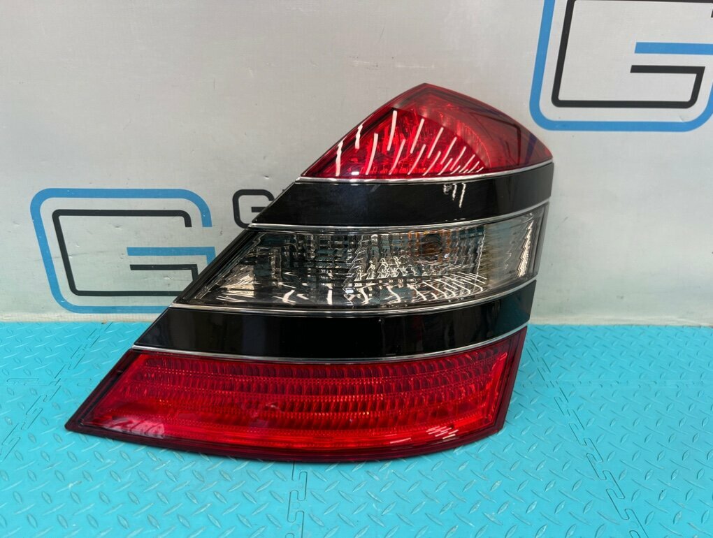 Фонарь Mercedes-Benz S-Class 2006 W221 273.961 5.5 арт. 146591