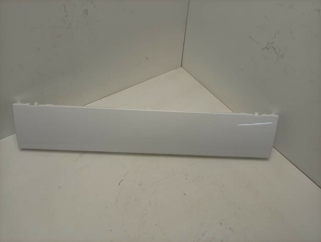 WHB1038 кт29 Декоративная панель (нижняя) для стиральной машины Hansa MSG10495 б/у