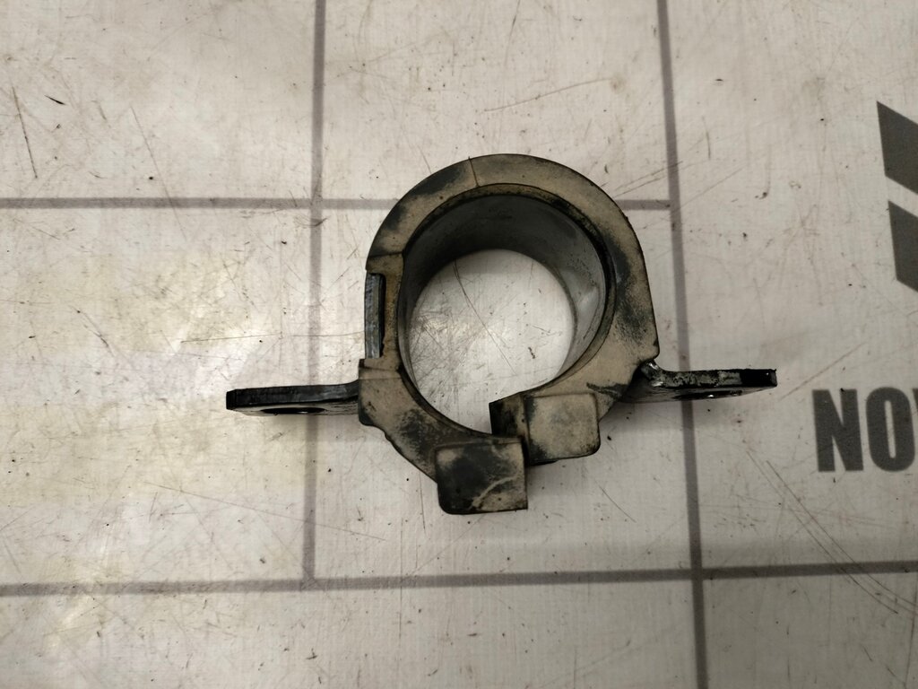 Крепеж рулевой рейки Mazda 323 BJ Protege Familia 1998-2002