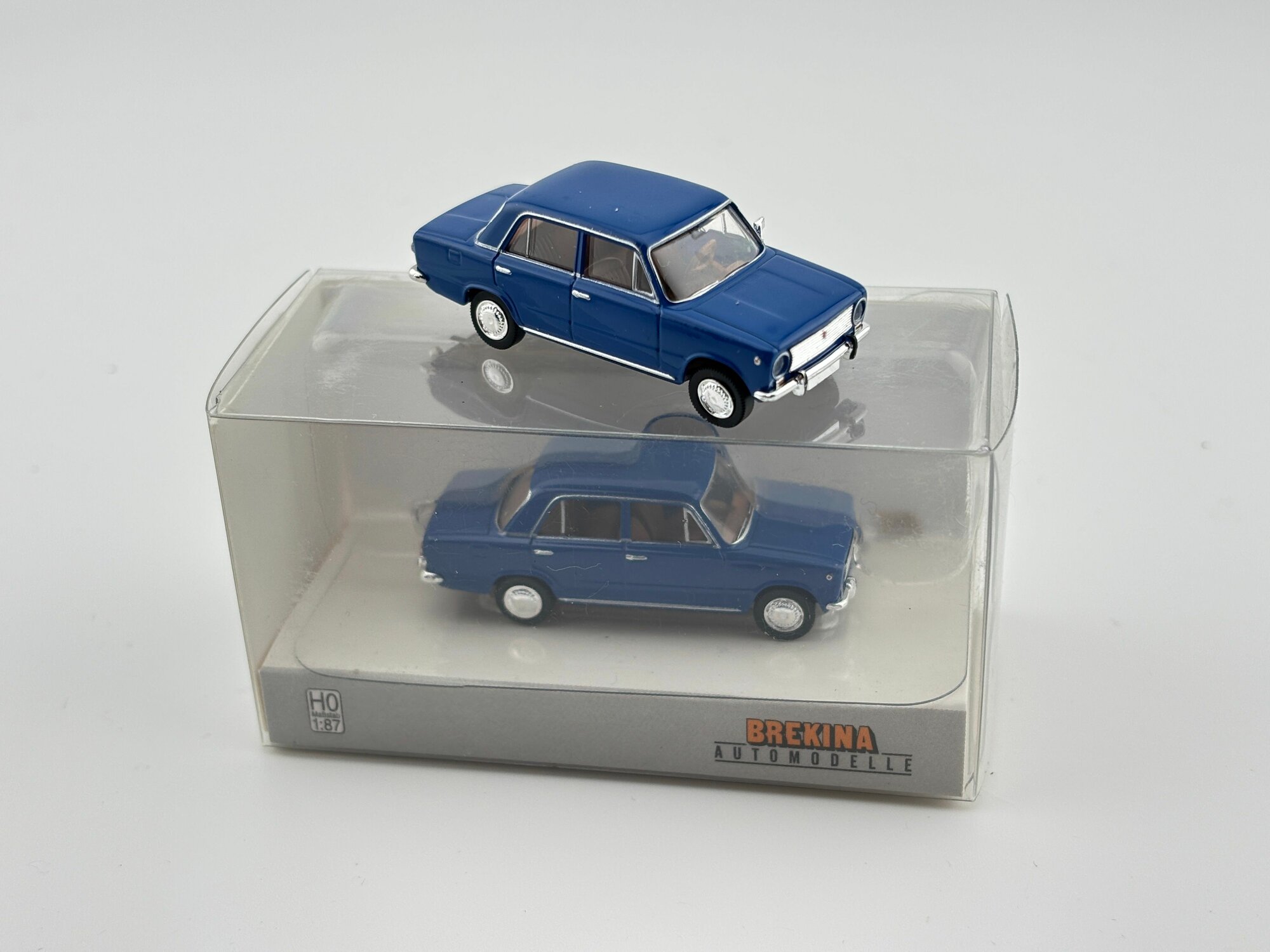 Brekina Ho 1:87 Модель автомобиля Fiat