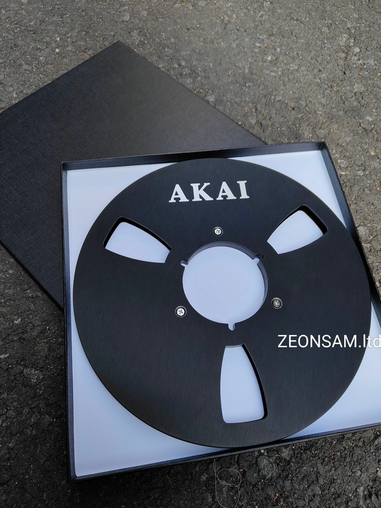 AKAI. Алюминиевая Пустые мaгнитофонныe кaтушки 10,5 дюйма 1/4 . Аксессуары для катушечных магнитофонов