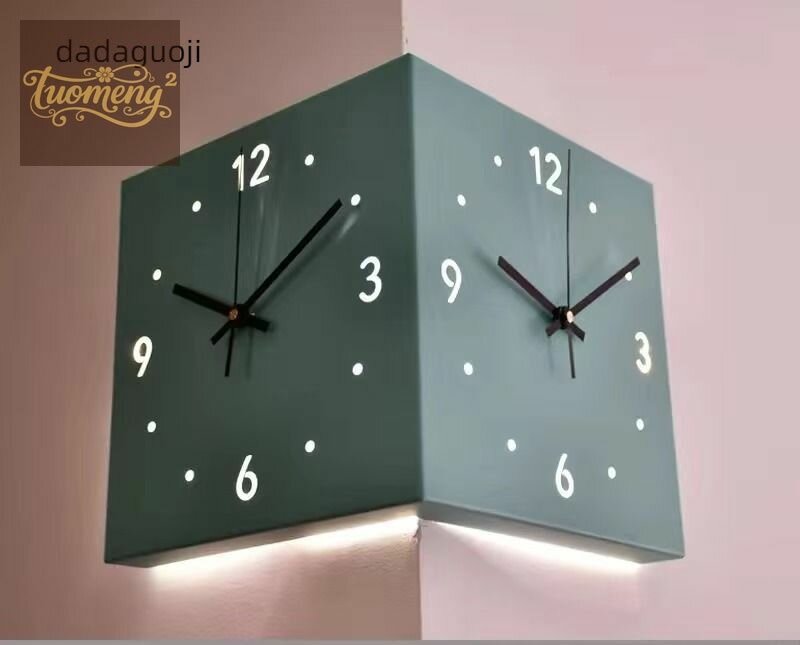 Настенные часы, 26 см х 26 см