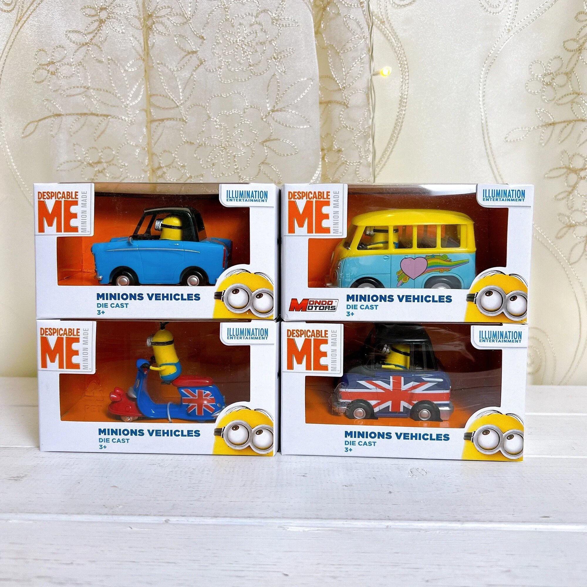 Фигурки Hot Toys "Despicable Me Minions", ПВХ, масштаб 1/60, 1 шт