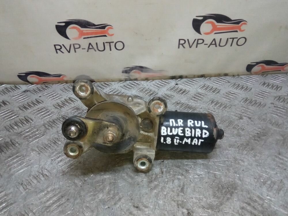 Моторчик стеклоочистителя Nissan Bluebird 1.8