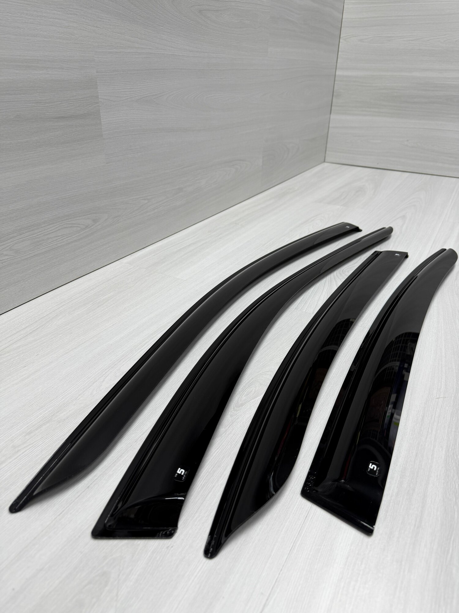 Дефлекторы (ветровики) окон на BMW 5 F10 2010-2016 (БМВ )