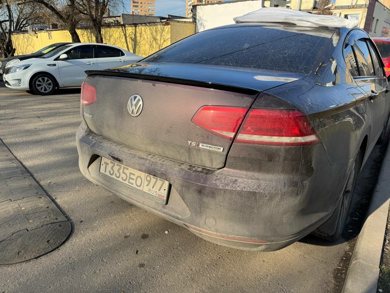 Спойлер для Volkswagen Passat B8 черный глянец (скотч В комплекте) / Фольксваген Пассат Б8