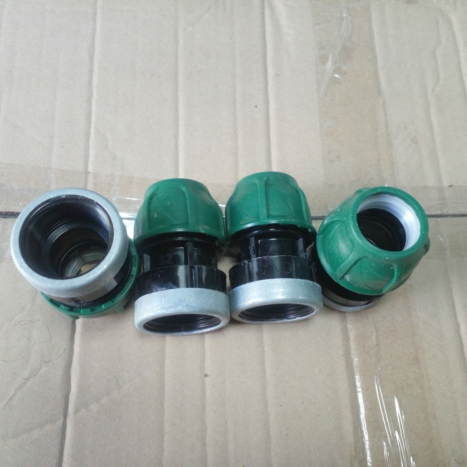 Poelsan 7234 - муфта 32 х1 1/4" ВР