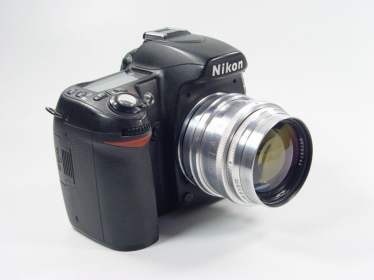 Классический портретный объектив КМЗ Юпитер-9 f/2 85mm адаптирован под Никон Nikon F Белый ранний. №3