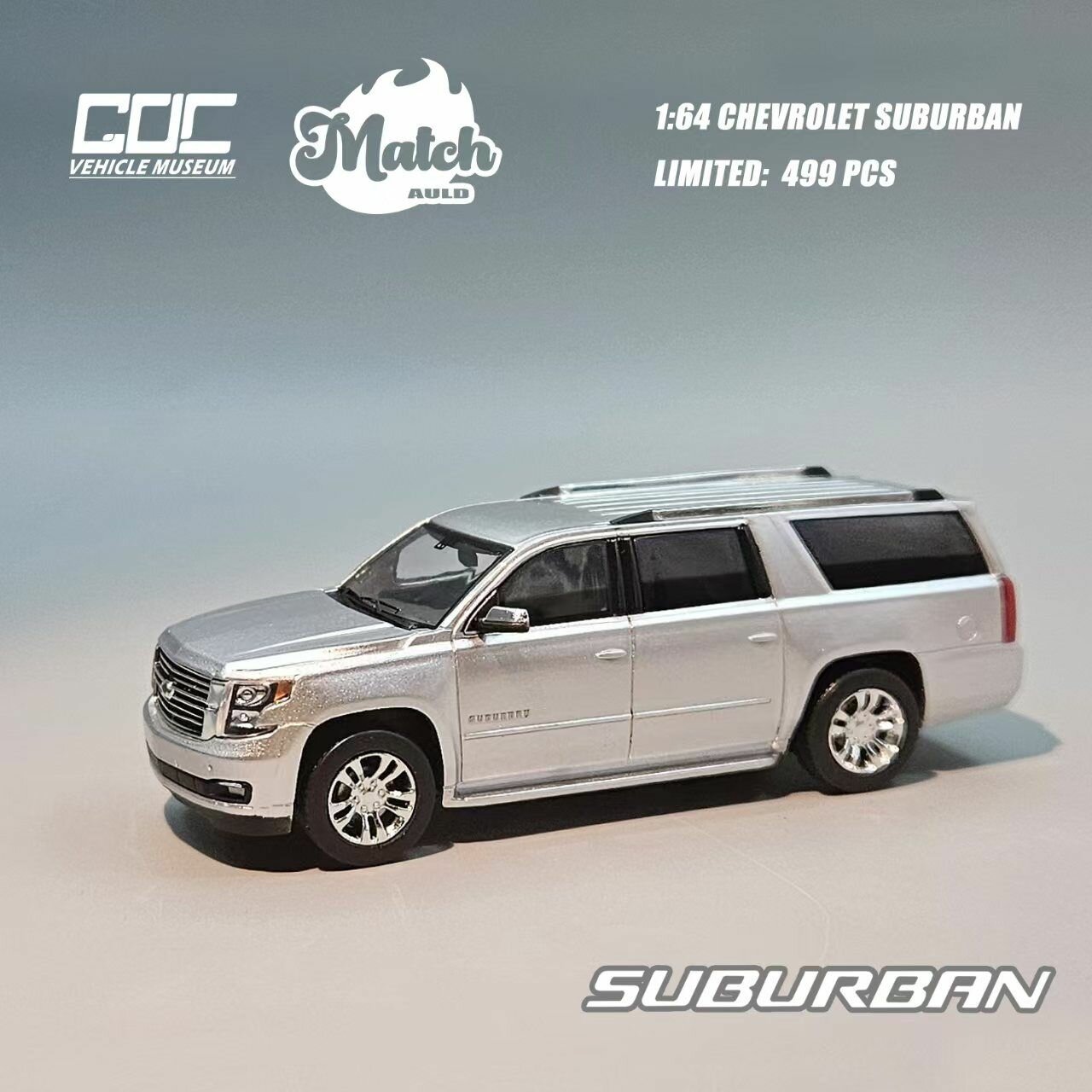 Коллекционная модель GOC Vehicle Museum 1:64 Chevrolet Suburban (лимитированная серия, серебро/синий, металлический корпус)
