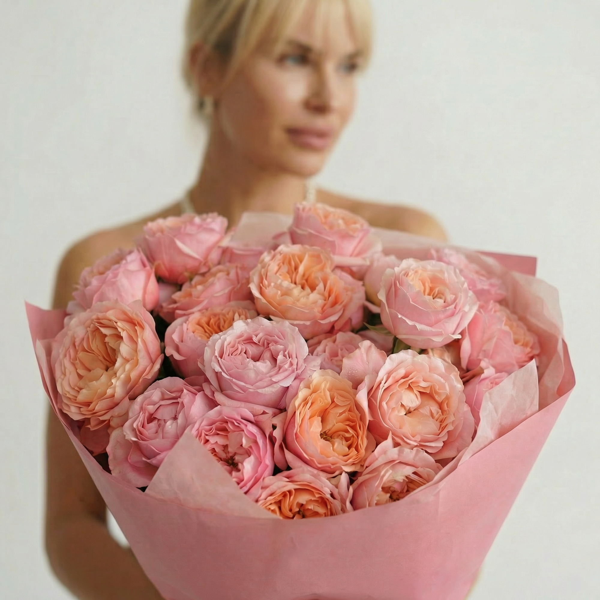 Букет живых цветов из кустовой пионовидной розы 5шт размер S Floret Букет 477