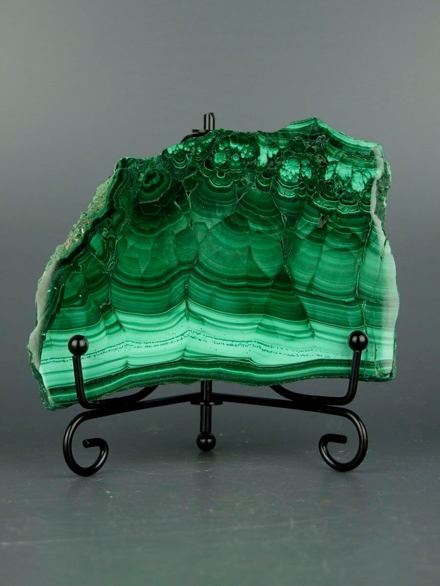 Малахит срез из Конго 10х7 см на подставке