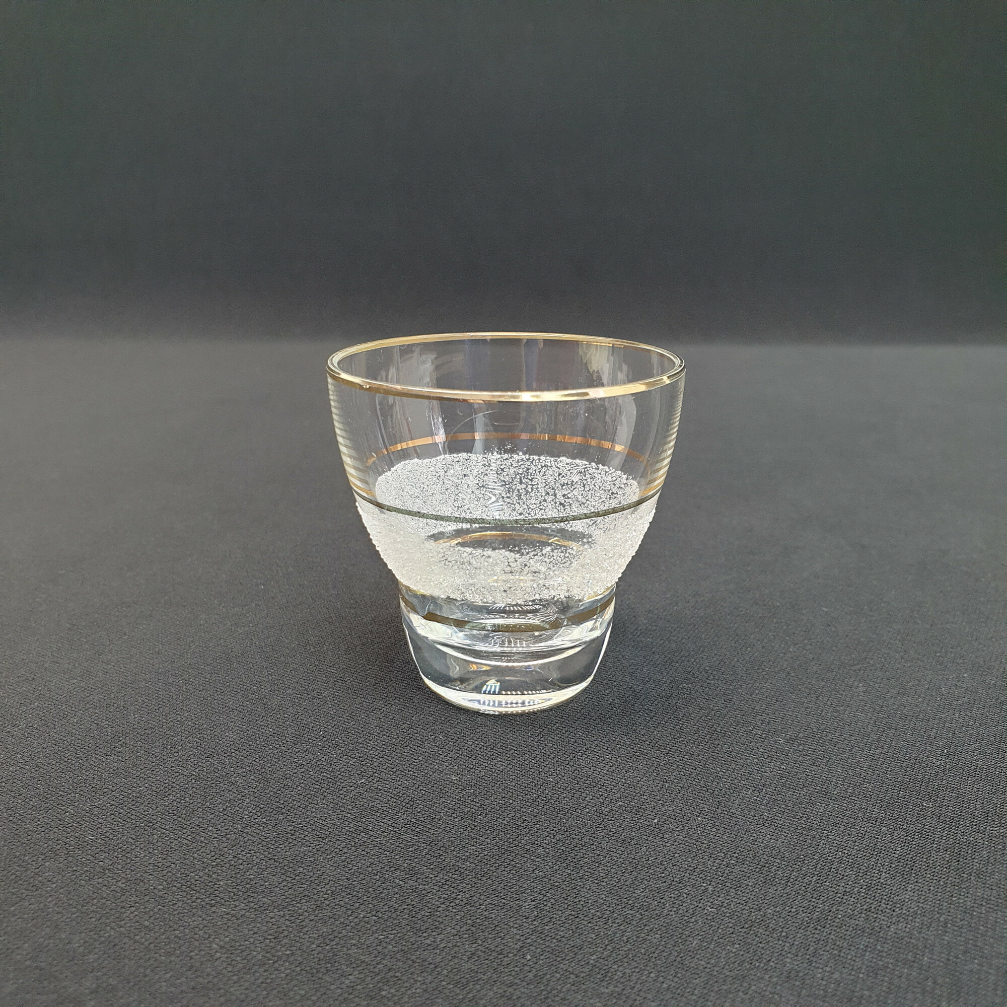 Винтажная стопка, стекло напыление золочение 65 мл, высота 55 мм, СССР