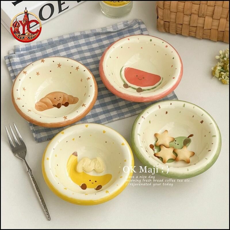 Керамическая небольшая тарелка с ручной росписью (антискользящая, для микроволновки)