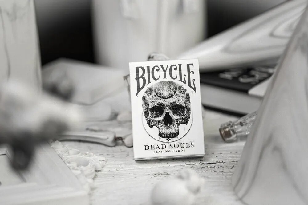 Игральные карты Bicycle Dead Souls, 54 карты, пластиковое покрытие, для фокусов, колода карт — фото 1