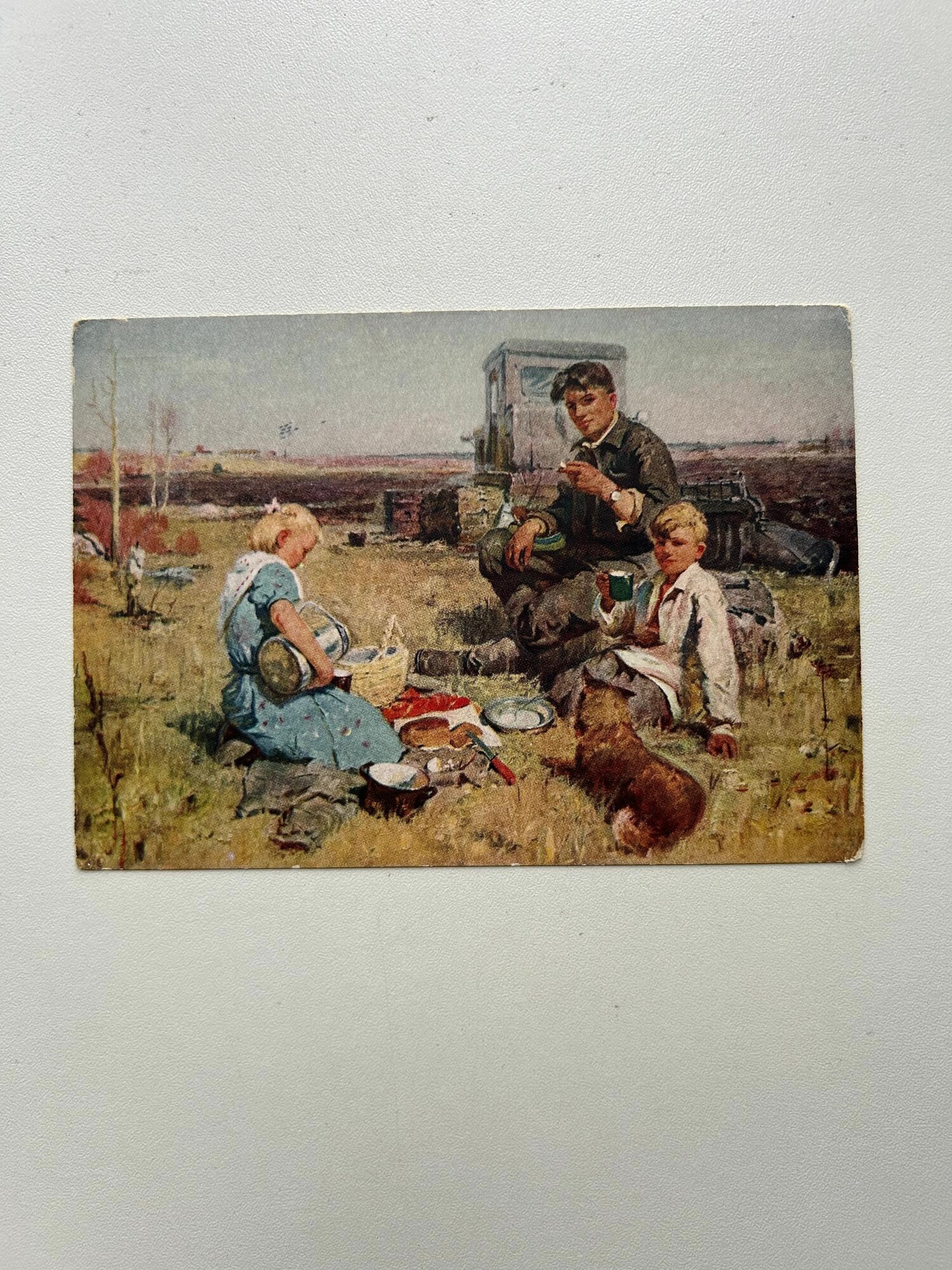 Винтажная открытка СССР "У пашни". Художник В. М. Петров-Маслаков. Издание 1957 года