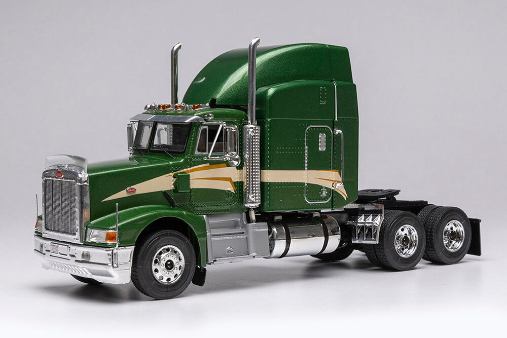 Модель коллекционная IXO Peterbilt 377 a/e 1998 green metallic/crème седельный тягач