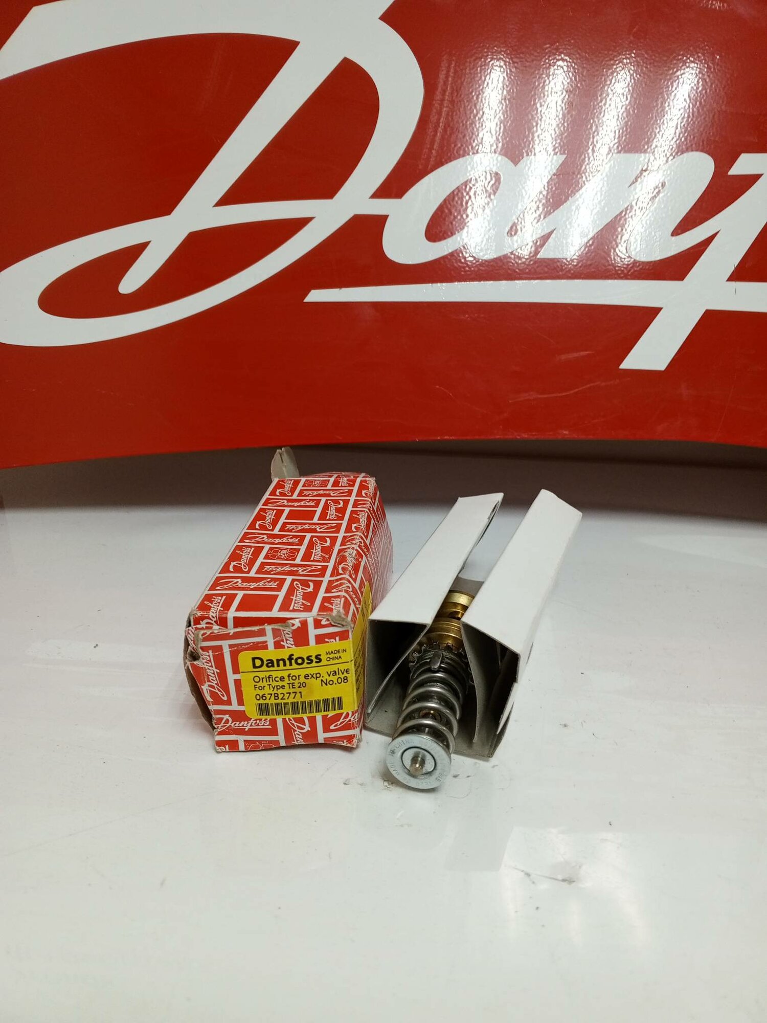Клапанный узел (дюза) Danfoss №08 (067B2771) к ТРВ ТЕ12