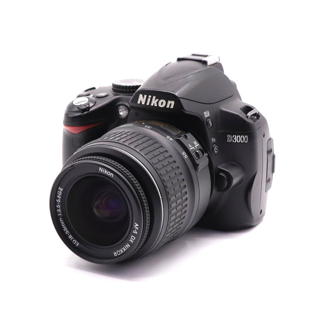 Фотокамера Nikon D3000 kit (пробег 12150 кадров)