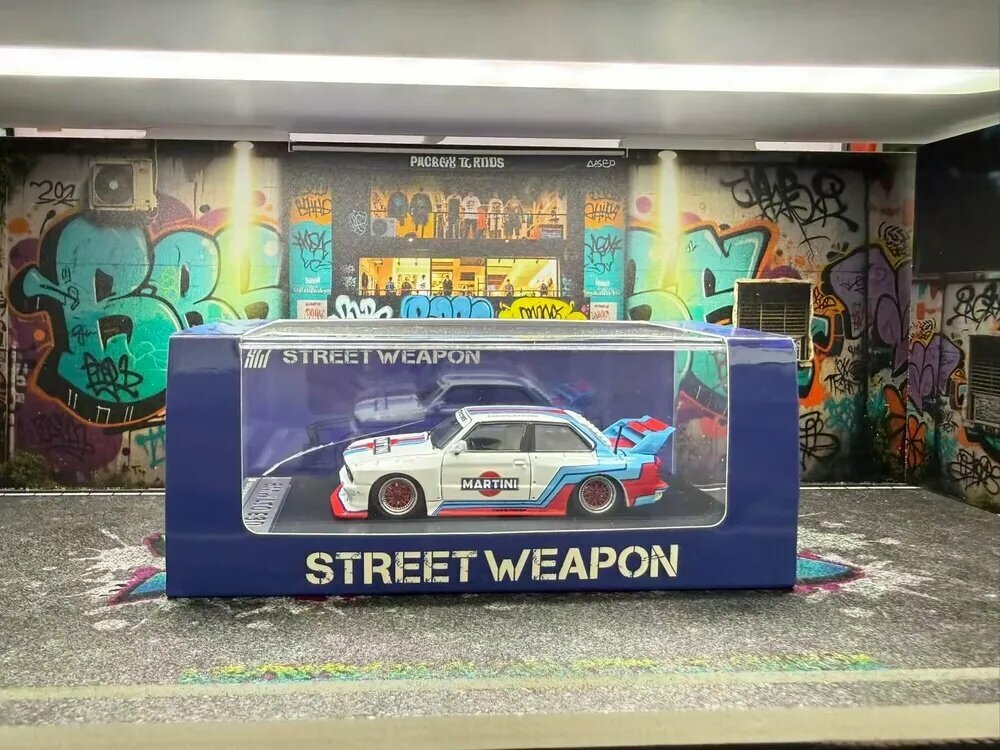 Машинка SW Street Weapon 1/64 BMW LTO E30