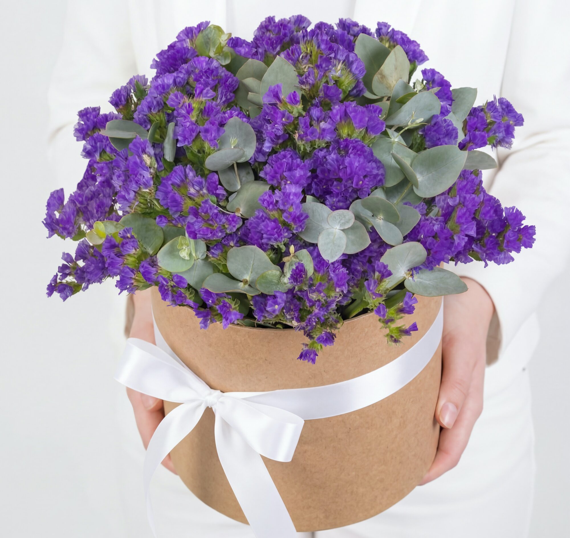 19 Фиолетовых Статиц в коробке сухоцвет