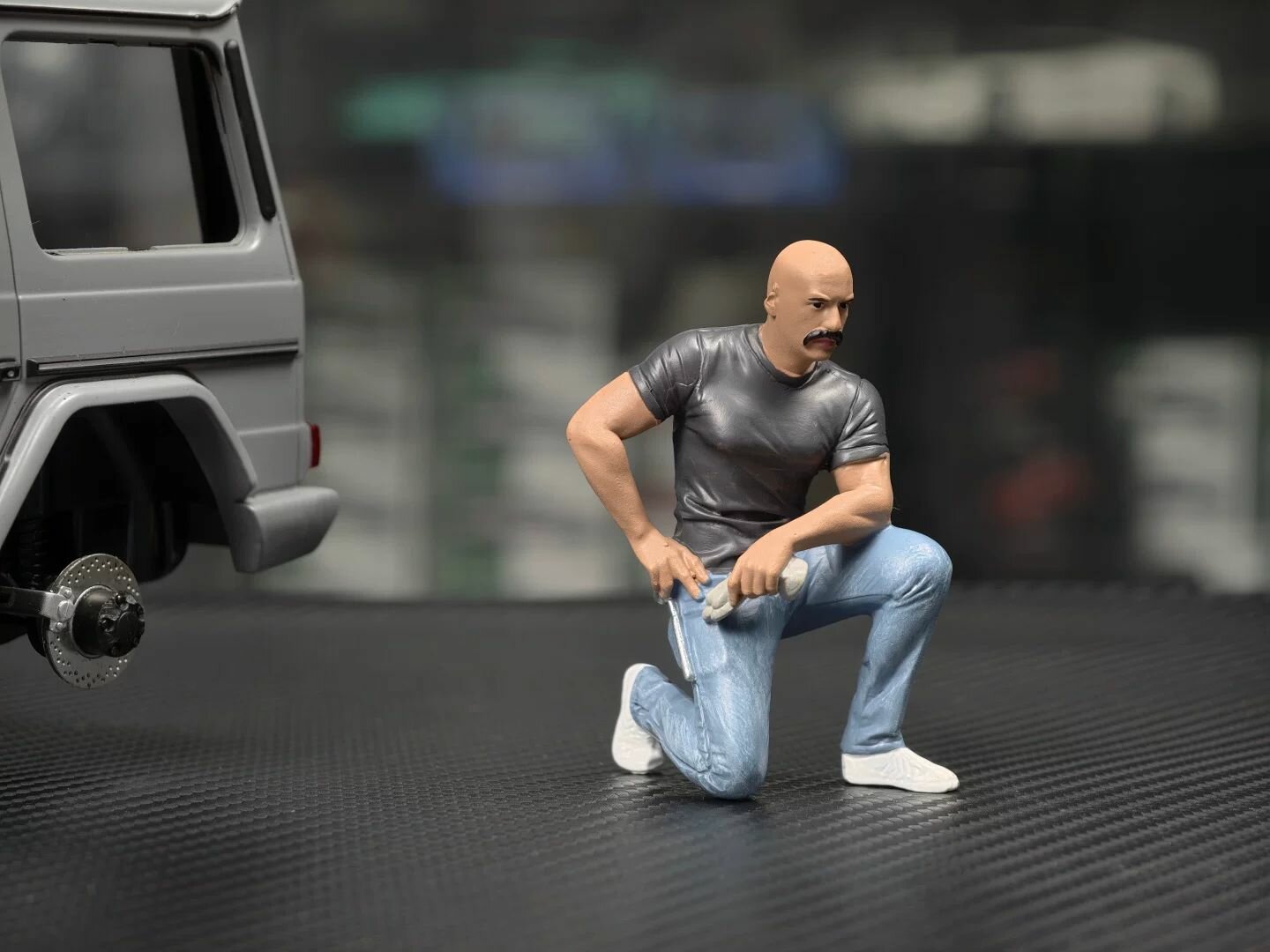 Машинка American Diorama 1:18 MUSCLE MECHANICS 6 The scene decorations do not include car models