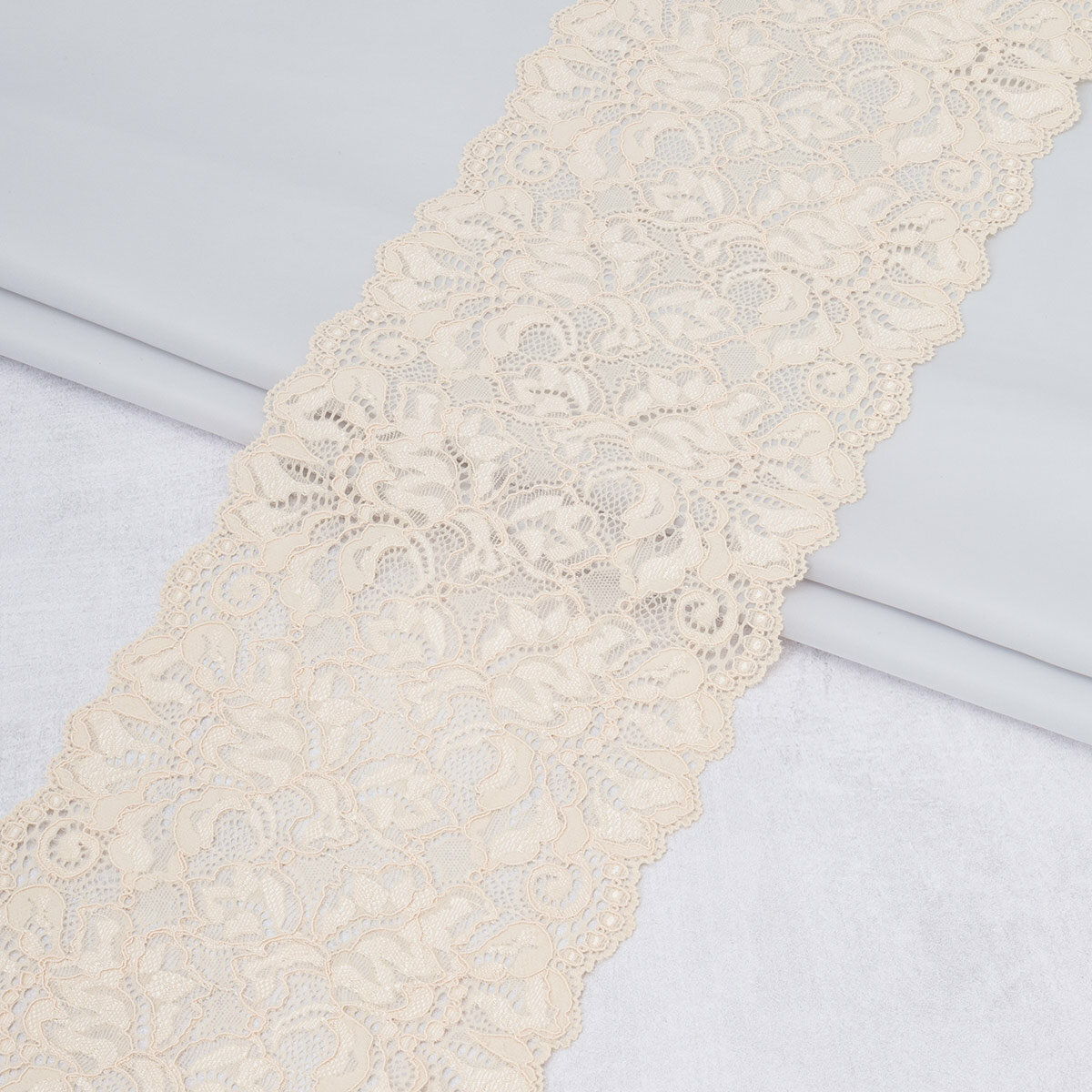 Кружево эластичное широкое для нижнего белья, ширина 18,5 см, длина 10 м