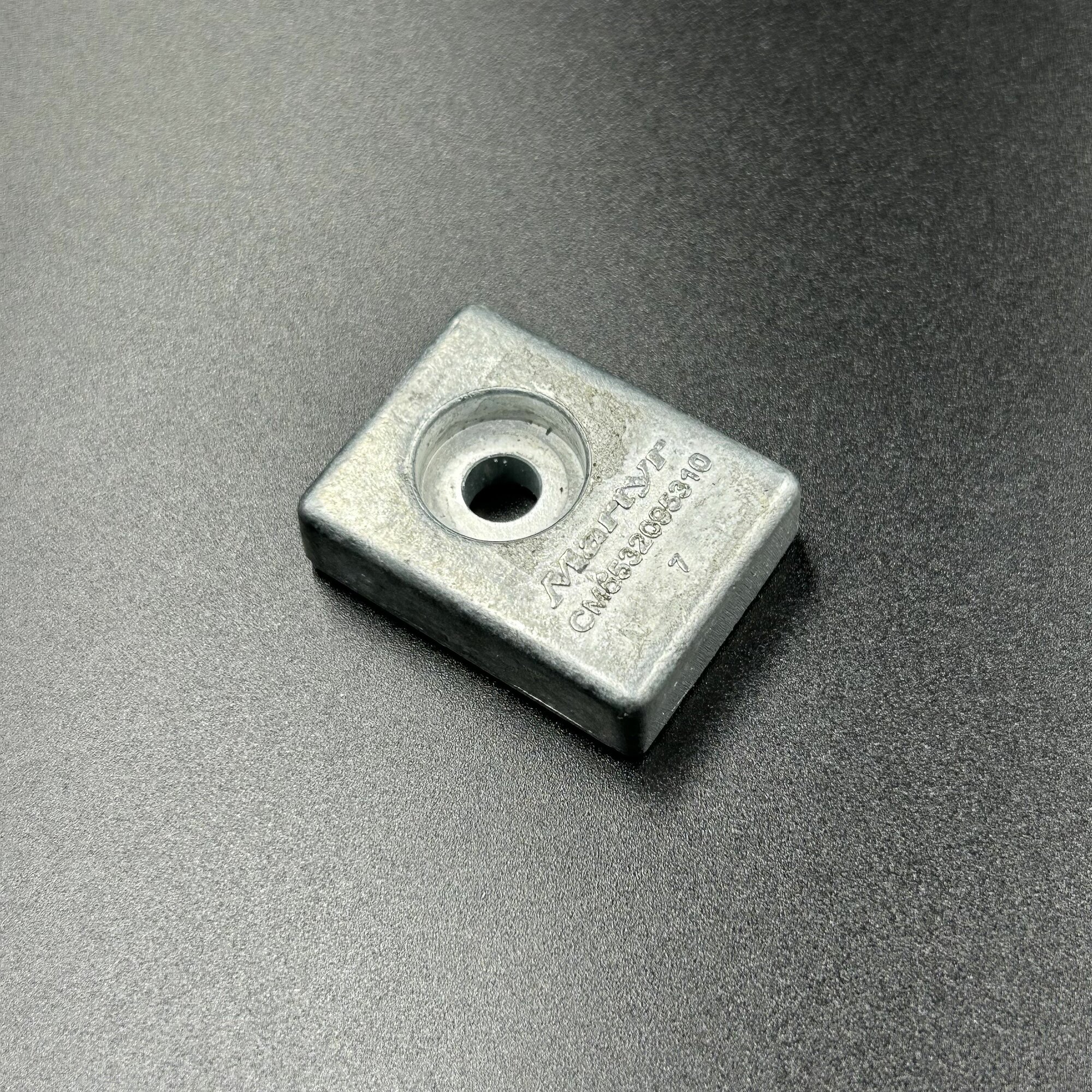 Анод блока Suzuki 25-115 (Цинковый) (55320-95310) (Omax) OEM номер: 55320-95310; 5532095310