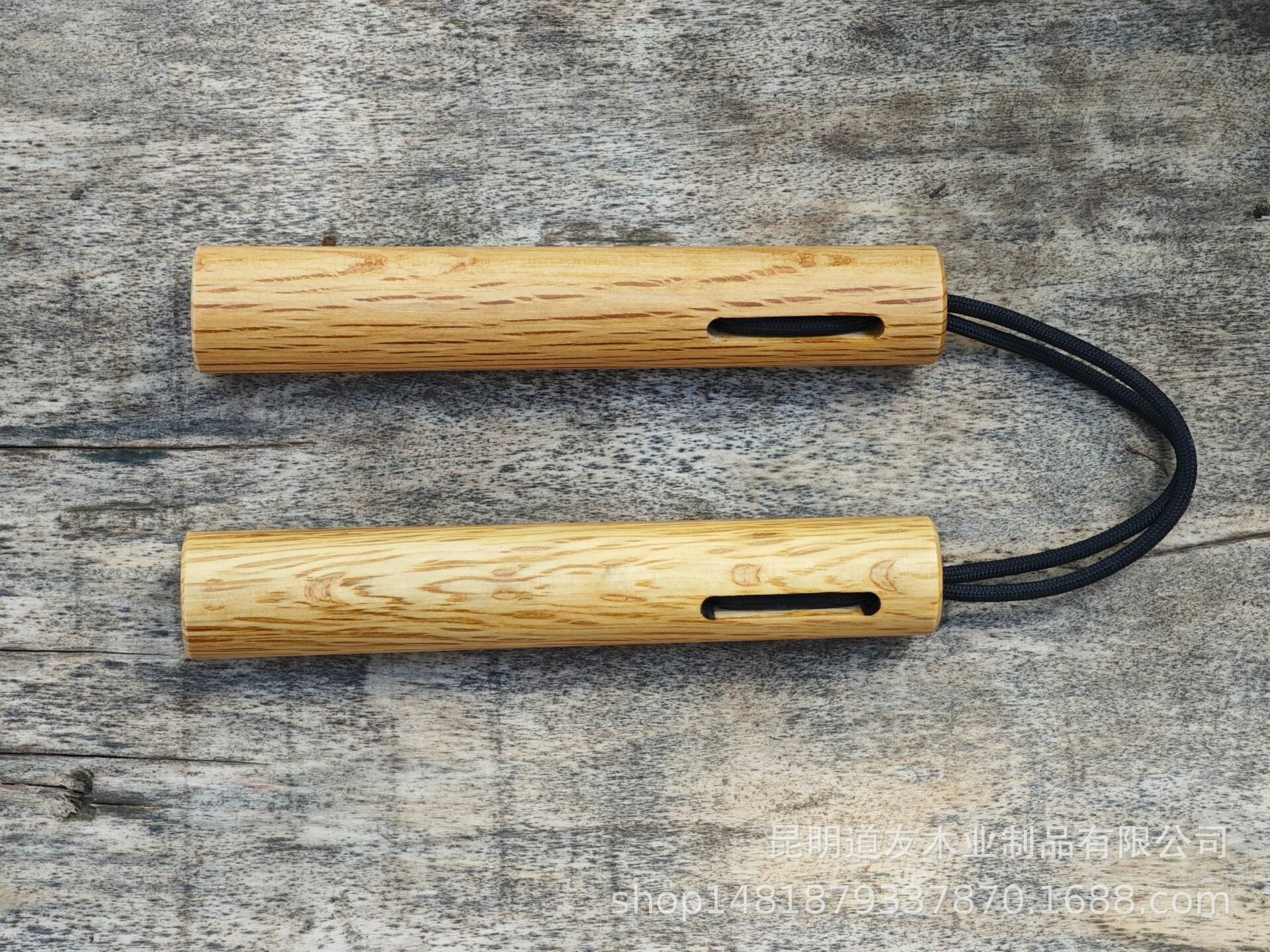 2026 Новейшие двойные нунчаки, двухсекционные нунчаки, универсальный тип боевого инструмента из дерева Цинган, тренировочный стик из массива дерева