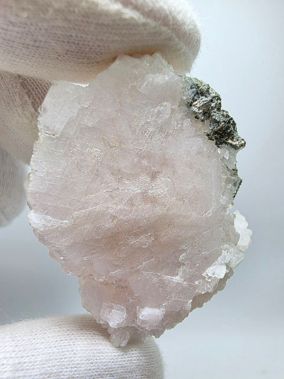 Розовый кальцит 43 мм, 50 г.