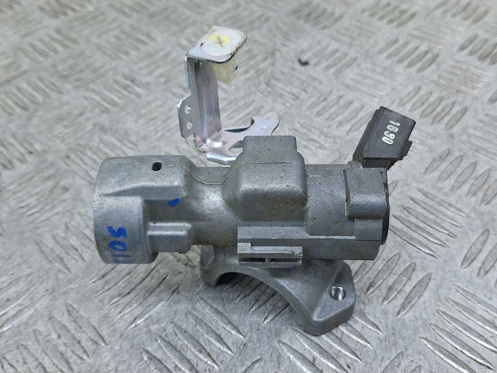 Замок зажигания Hyundai Solaris (2010 - 2014)