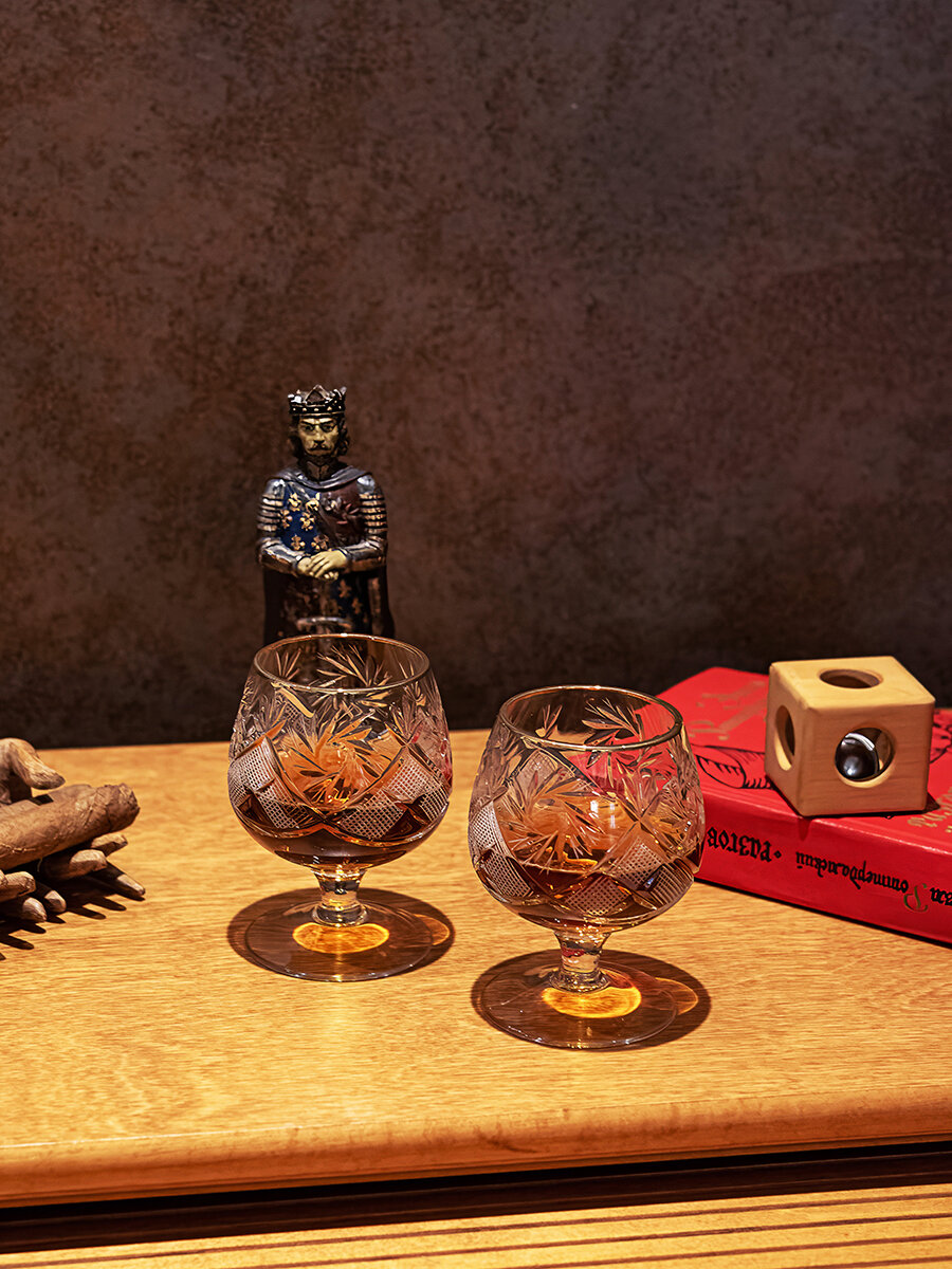 Бокалы для коньяка набор 2 шт, 200 мл, бренди кальвадоса хрустальные, фужеры Неман, отводка золотом