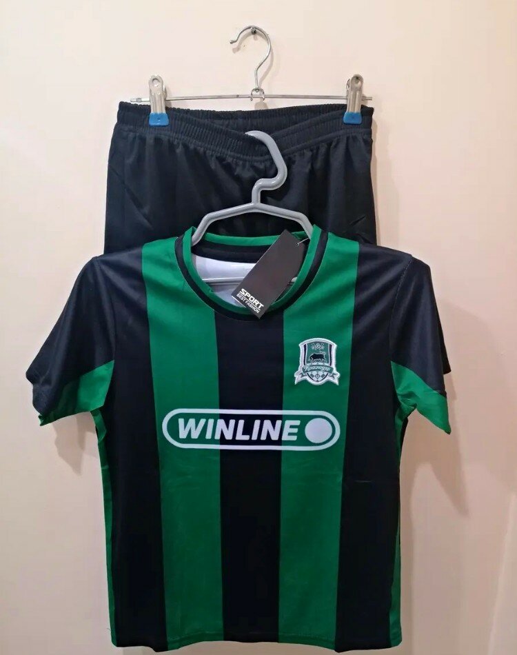 Краснодар Детская размер 22 ( на 7-8 лет ) форма комплект ( майка +шорты ) фк футбольного клуба зеленая