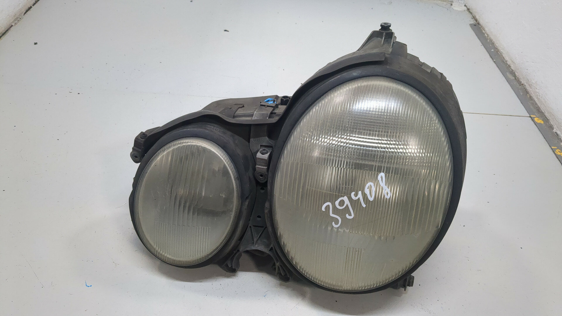 Фара (передняя) левая Mercedes E W210 Б/У