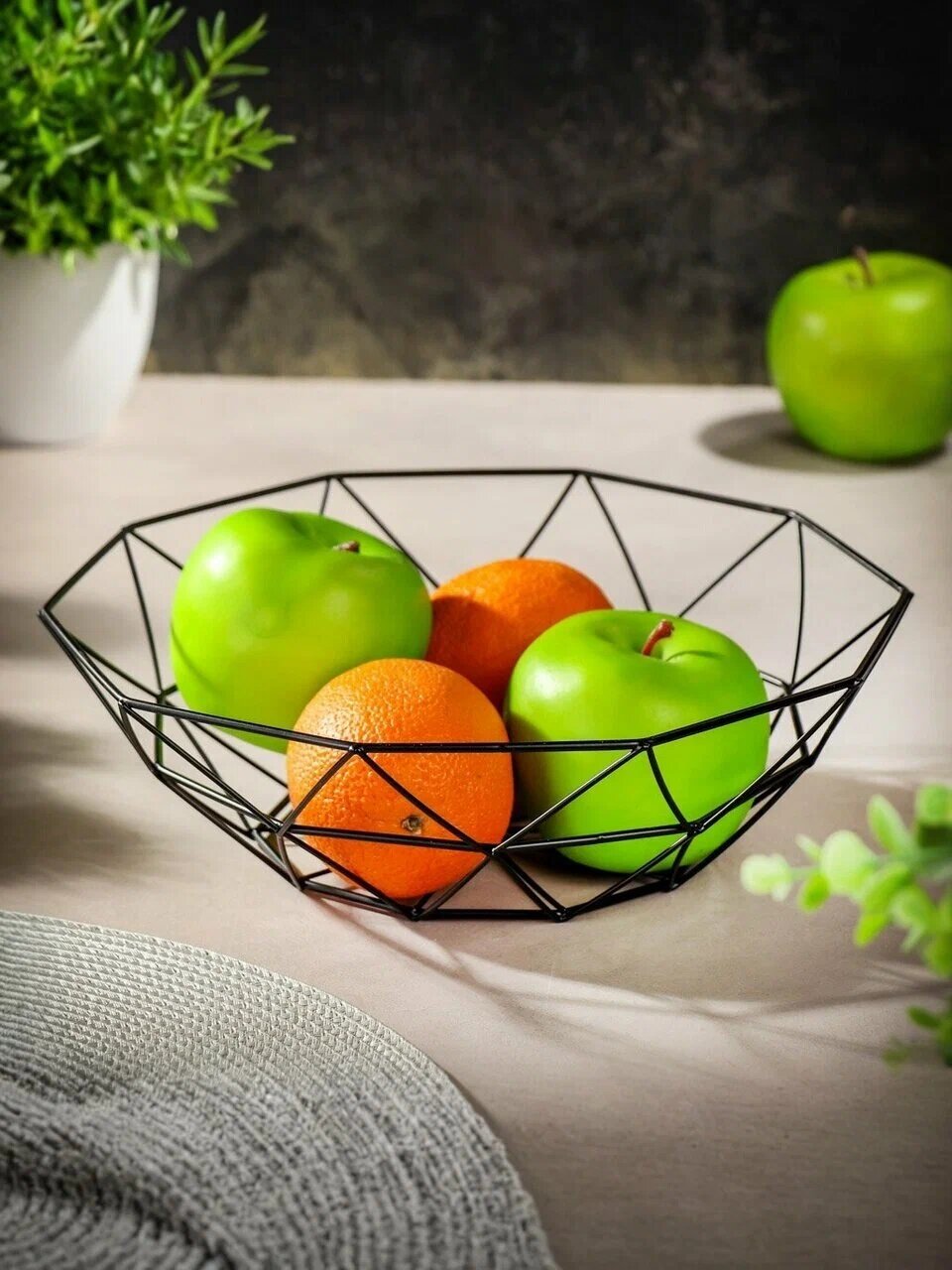 Фруктовница металлическая, корзина для фруктов, 28*28*9 см черная
