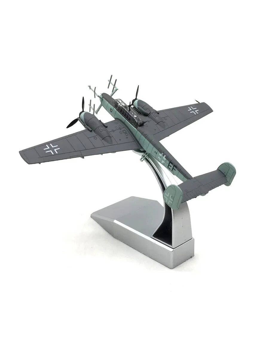 Модель самолета Messerschmitt Bf 110 G4 1/100, металл, ВМВ