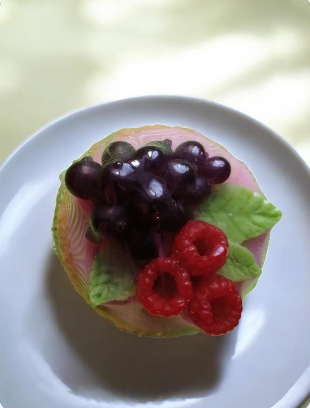 Вкусное мыло ручной работы "Ягодный щербет" . Подарок. Комплимент.