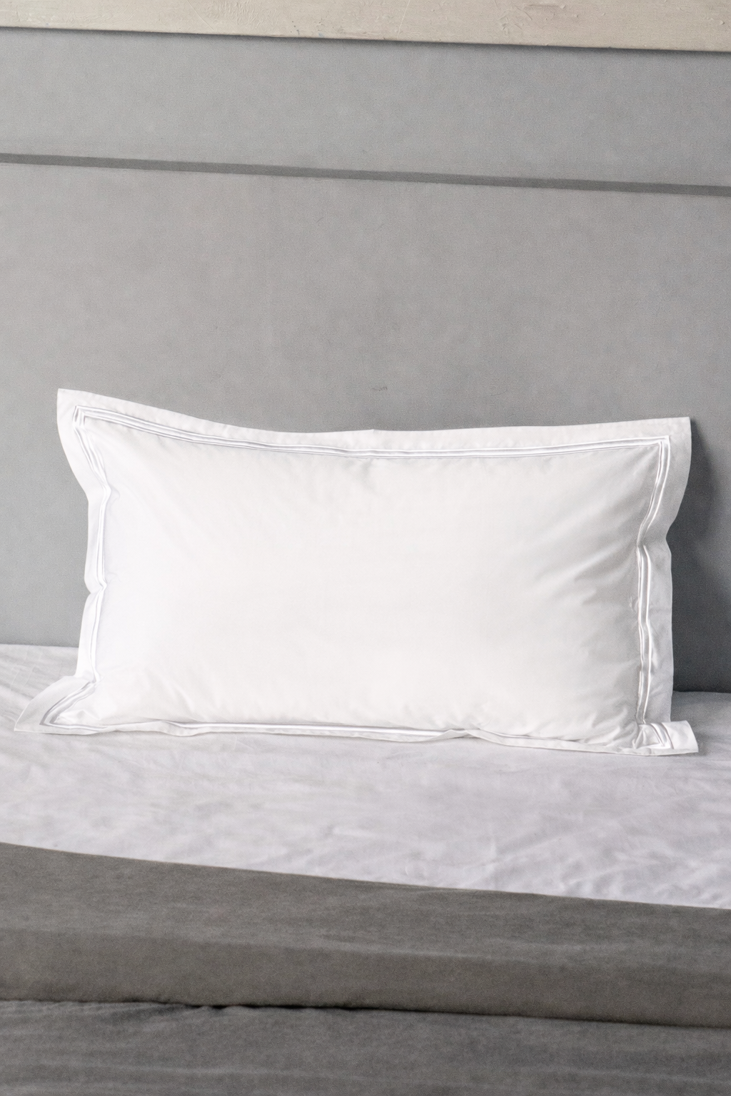 Наволочка FancyCover Formoza White с ушками, с вышивкой, сатин, белая, 50x90 см