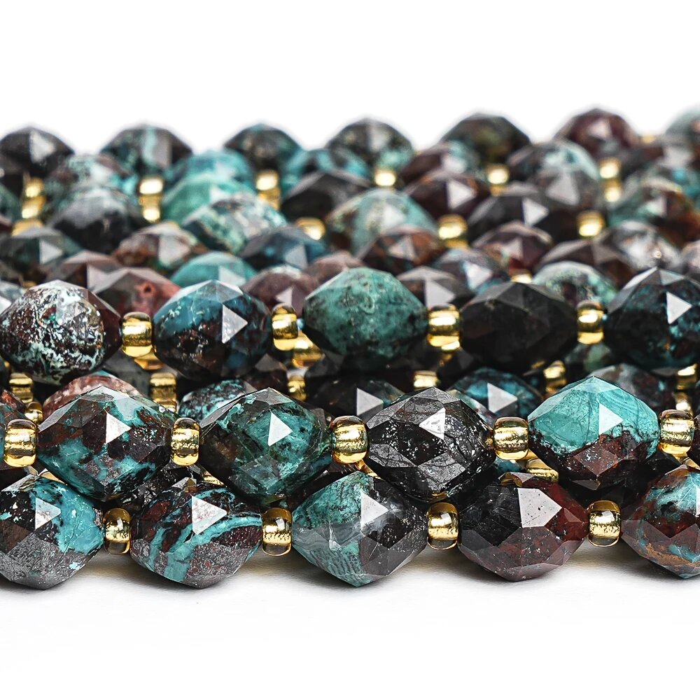 Натуральные бусины хризоколла 6/8 мм, граненые 8mm approx.38 beads