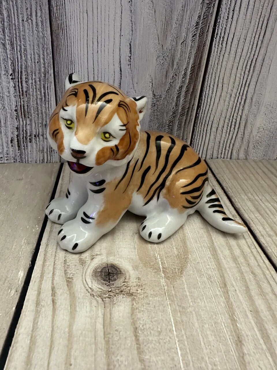 Статуэтка Фарфоровая Тигр вербилки СССР Редкая коллекционная