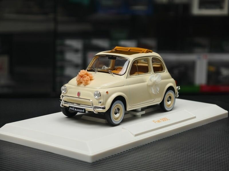 Машинка NOREV 1:18 Fiat 500 L 1968 Модель легкосплавного автомобиля