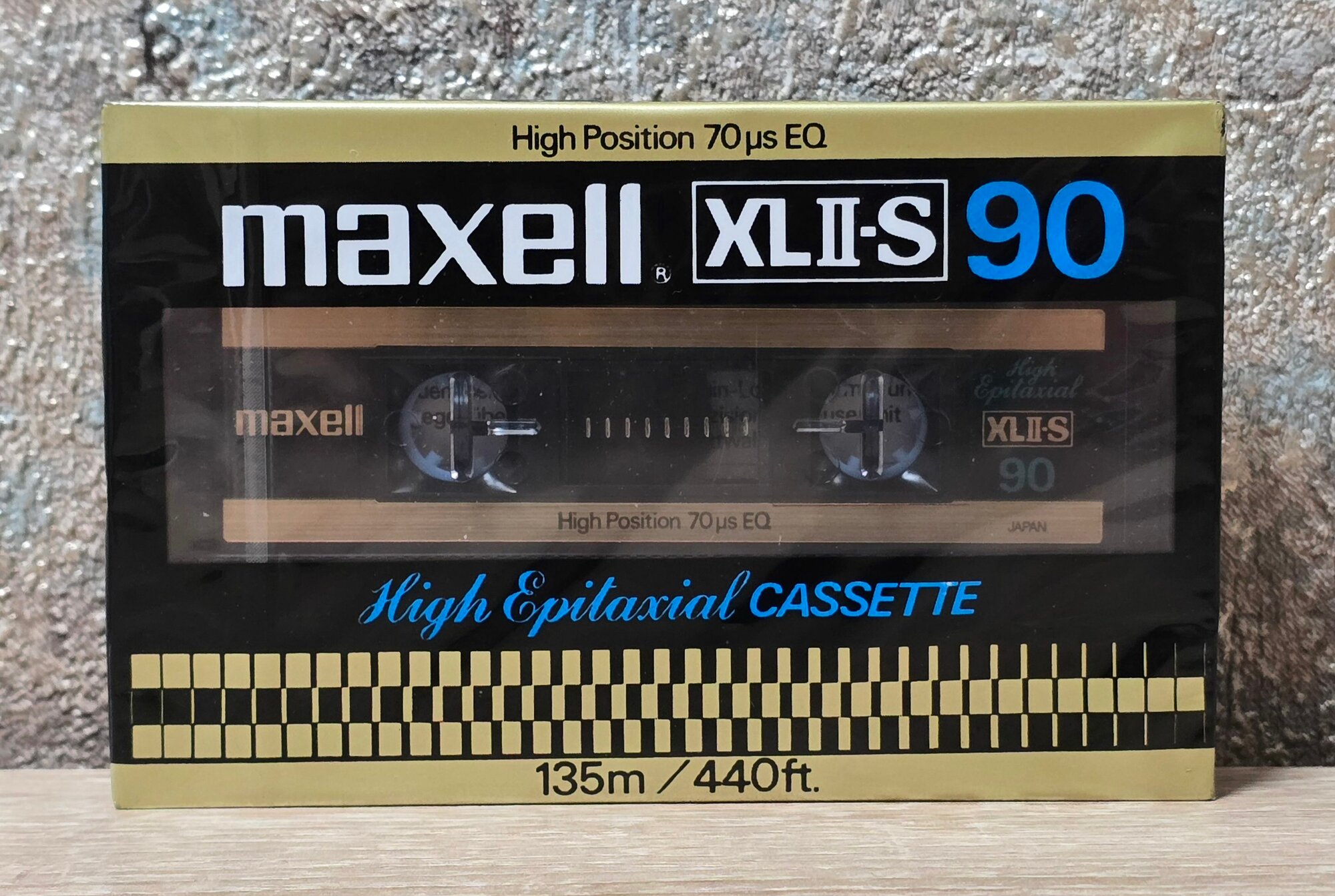 Аудиокассета MAXELL бирюза