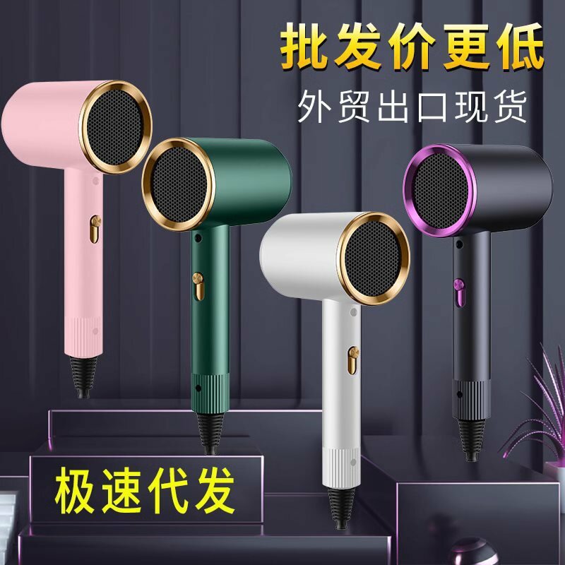 Небольшие подарки для корпоративных праздников, рекламные материалы с напечатанными логотипами, практичные призы, подарки для клиентов на открытие, а также сувенирная продукция.