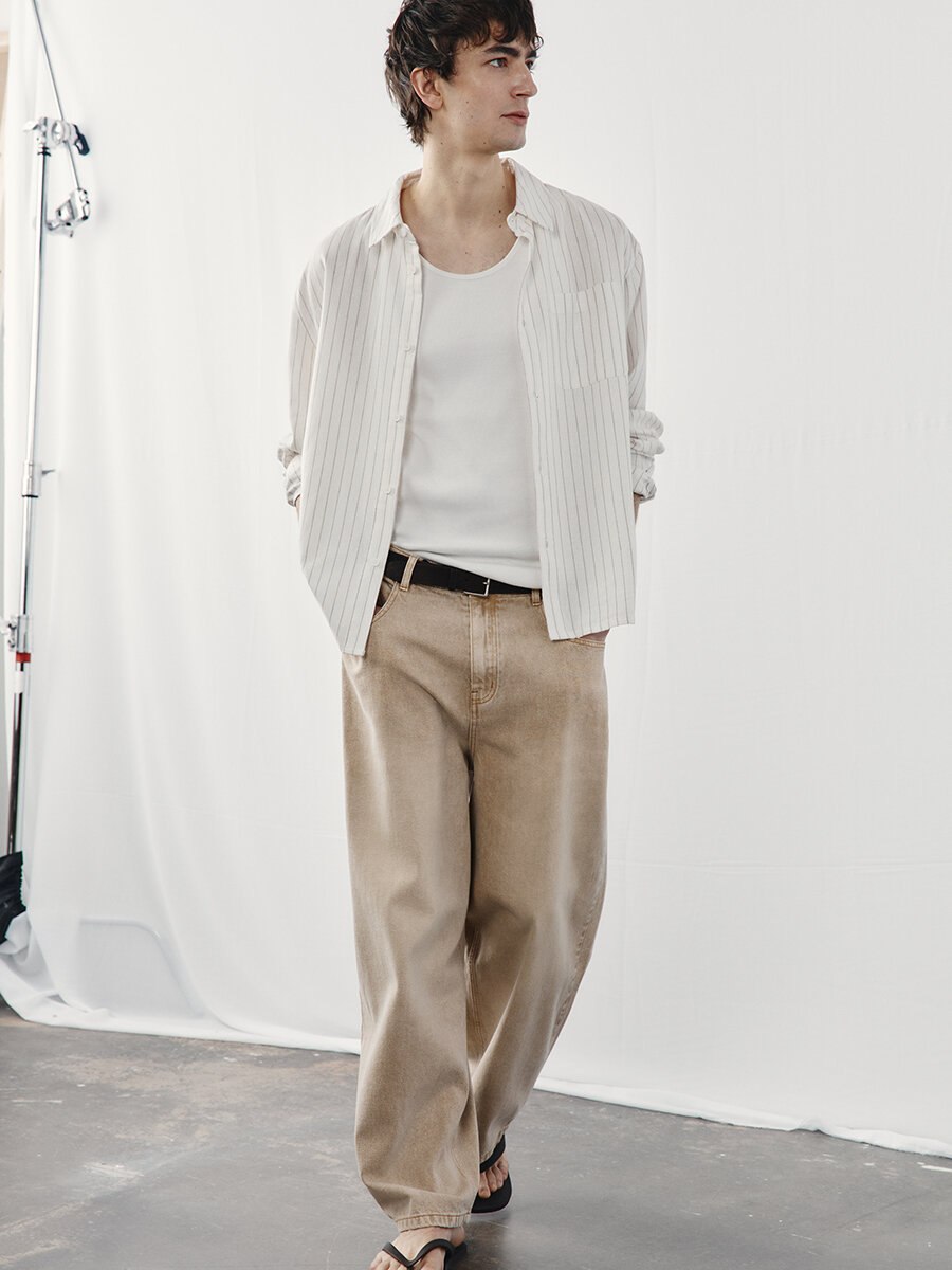 Джинсы широкие широкие со средней посадкой 