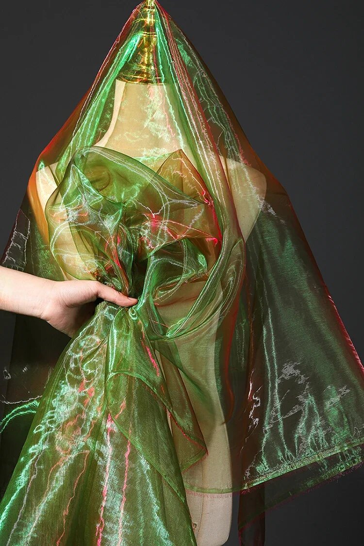 Изумрудная органза с градиентом Green Red, 1 м x 1,5 м
