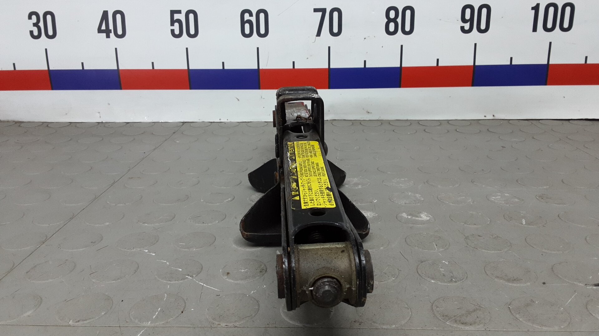 Домкрат TOYOTA AURIS E150 — фото 1