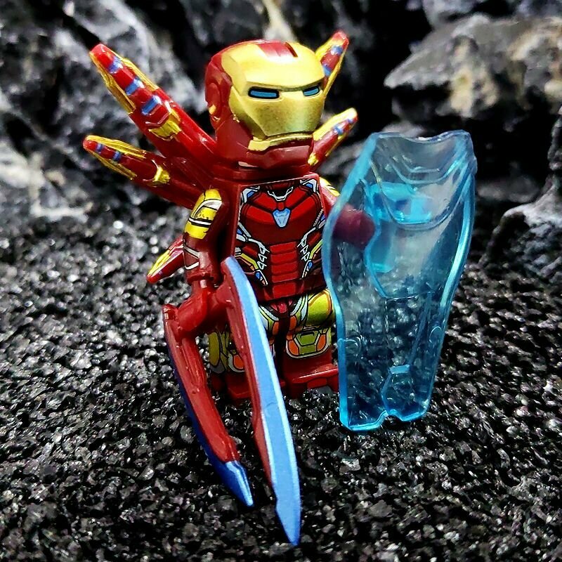 Супергерой Marvel Железный человек