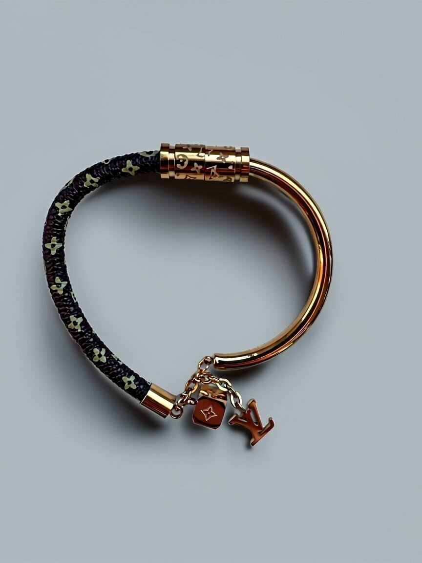 Браслет-бэнгл