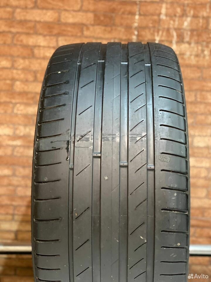 Kumho Ecsta PS71 275/35 R19