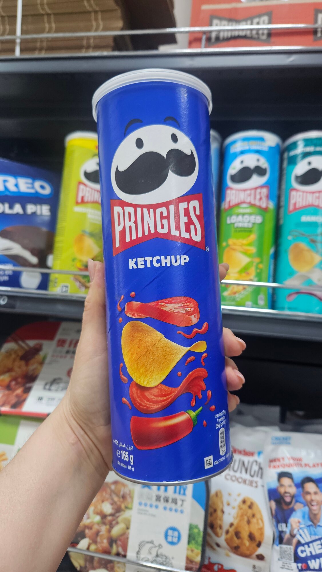 Чипсы картофельные Принглс Pringles со вкусом кетчупа, вес 156 грамм Польша импорт